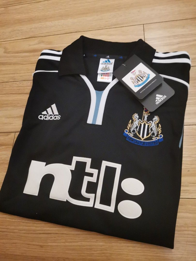Newcastle 00/01 away kit, Sports Equipment, Other Sports Equipment and ...