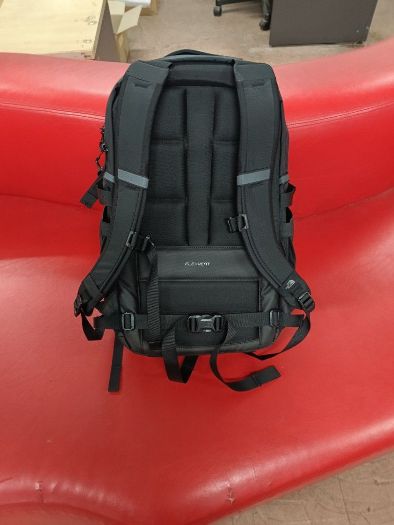 North face router 40 liters, Men's Fashion, Bags, Backpacks on Carousell