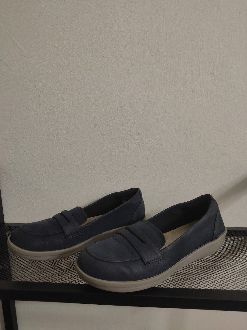 Original Clarks cloudstepper, Women's Fashion, Footwear, Sandals on ...