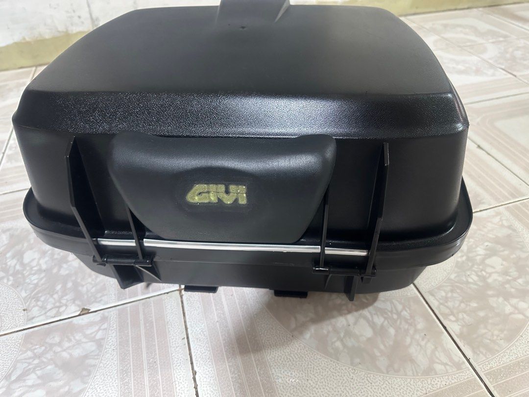 Original Givi box with bracket, Car Parts & Accessories, Other ...