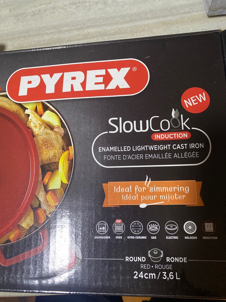 Pyrex 3.6L cast iron casserole, Furniture & Home Living, Kitchenware ...