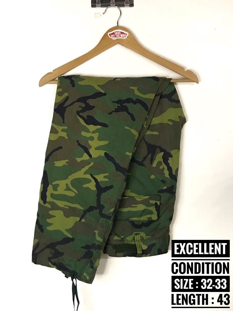 Random Camo Cargo pants, Men's Fashion, Bottoms, Jeans on Carousell