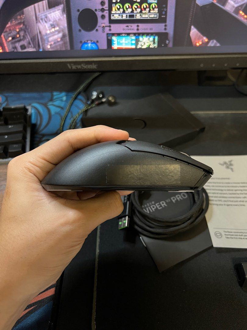 Razer Viper V2 Pro w/ Razer 4k Hyperpolling Dongle, Computers & Tech ...