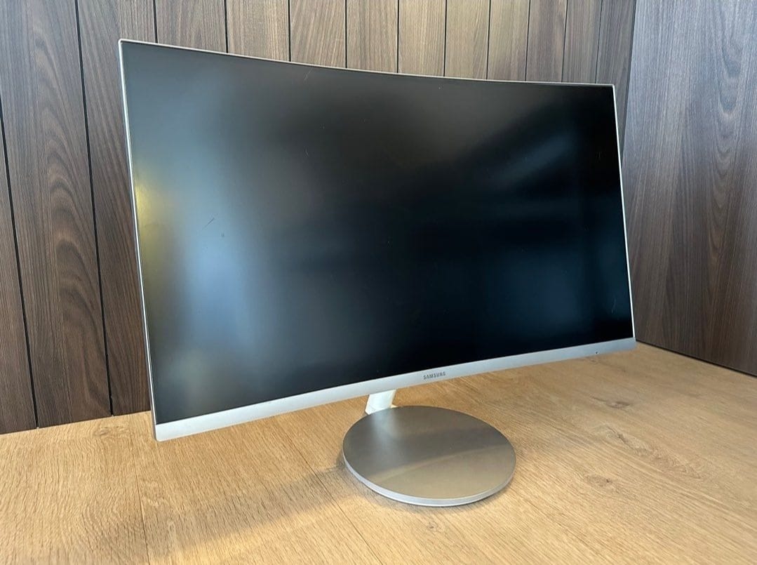 Samsung 27 inch CF591 Curved LED Monitor with VESA mount, Computers ...