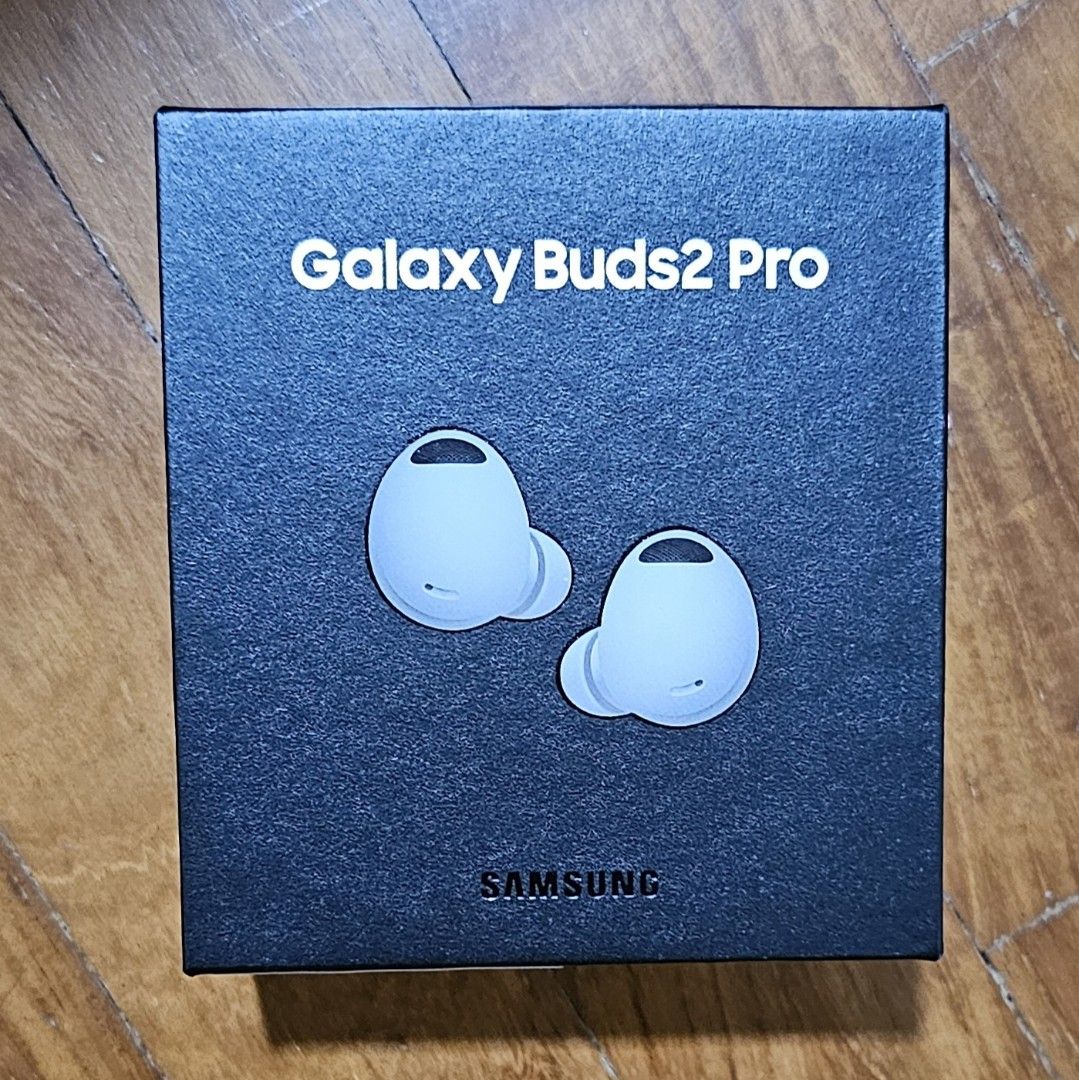 Samsung Galaxy Buds2 (White), Galaxy Buds2 Pro (White), Galaxy Watch5 ...