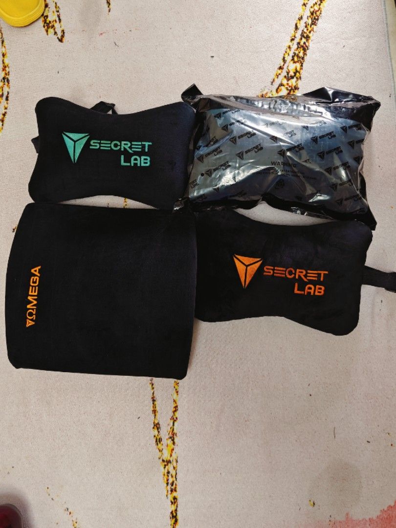 Secretlab Head & Lumbar Memory Pillows, Computers & Tech, Parts ...