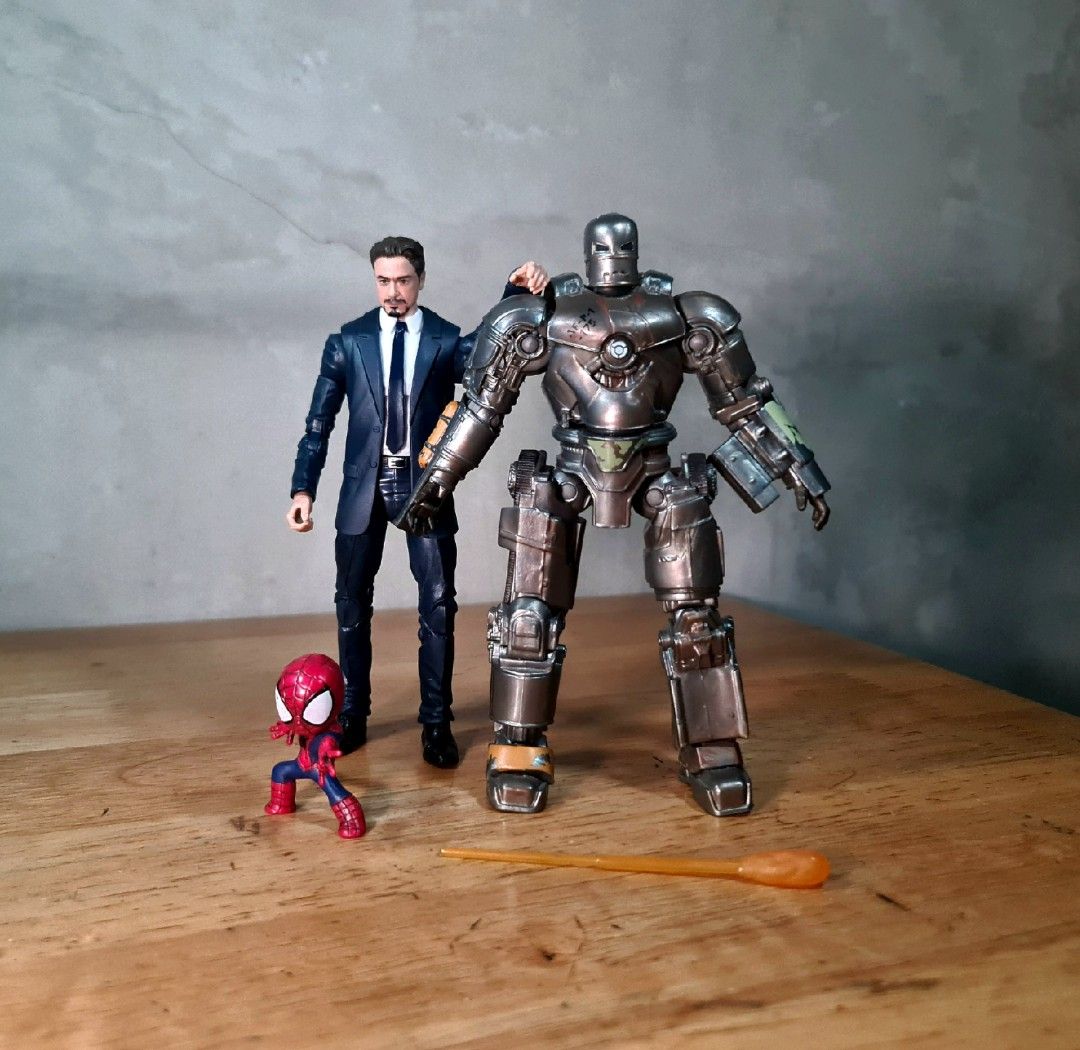 SET: Tony Stark Mark 1 Armor Iron Man MCU, Hobbies & Toys, Toys & Games ...