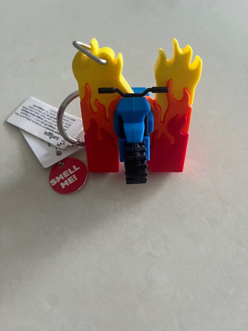Smiggle keychain N, Hobbies & Toys, Toys & Games on Carousell
