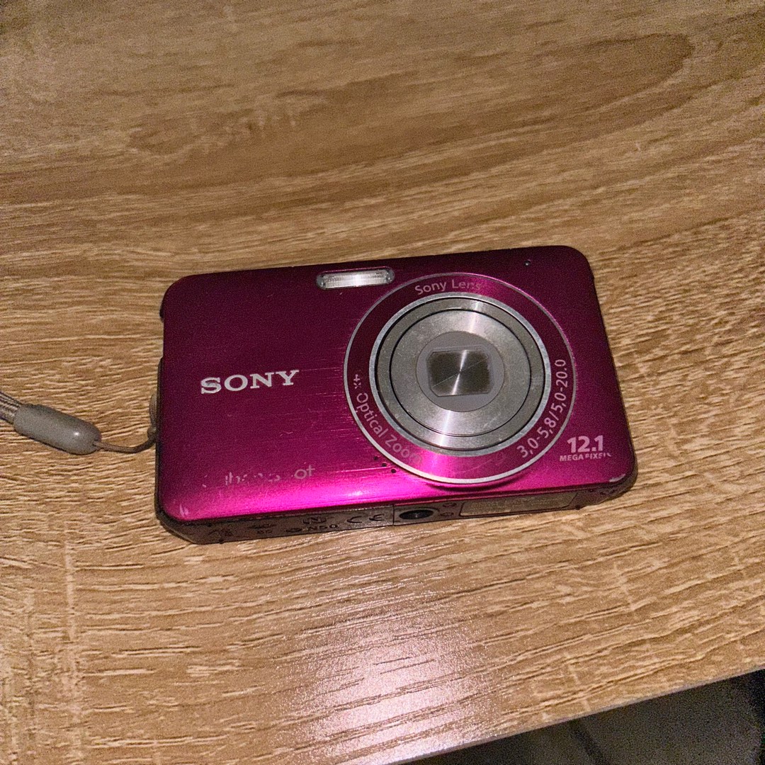 Sony Cybershot Pink Digital Camera, Photography, Cameras on Carousell