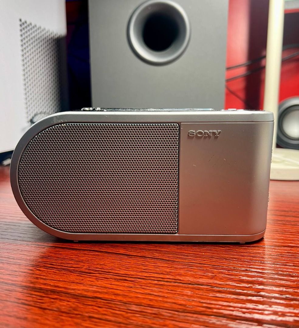 Sony Radio FM/AM ICF 304, Audio, Portable Music Players on Carousell