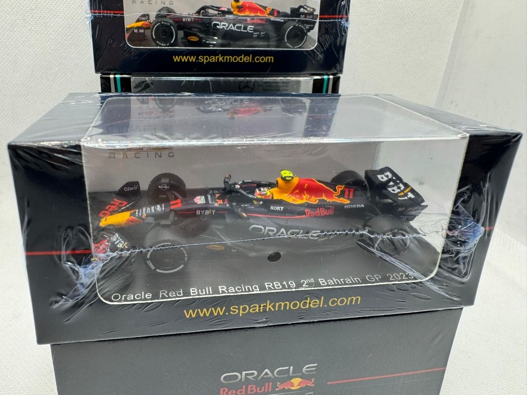 Spark 1:64 Oracle Red Bull Racing F1 RB19 Sergio Perez #11 2023 ...