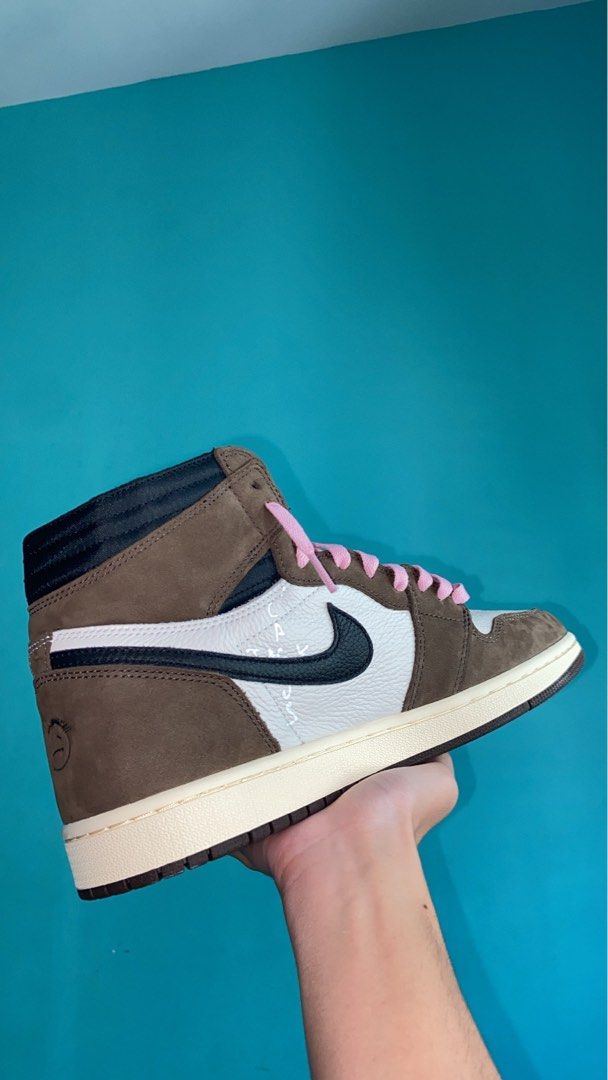 Travis Scott Jordan 1s Mocha High, Men's Fashion, Footwear, Sneakers on ...