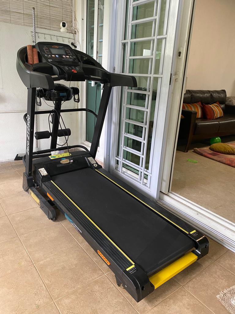 Treadmill, Sports Equipment, Exercise & Fitness, Cardio & Fitness ...
