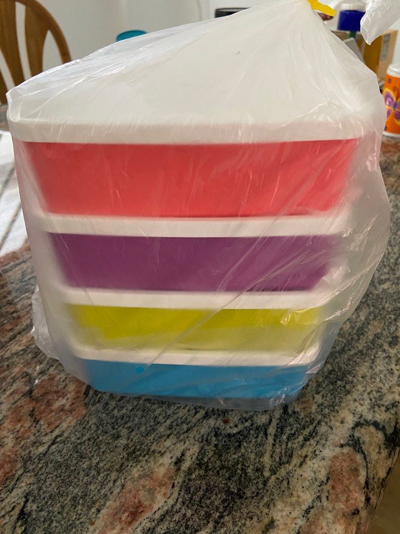 Tupperware lunch boxes, Furniture & Home Living, Kitchenware ...