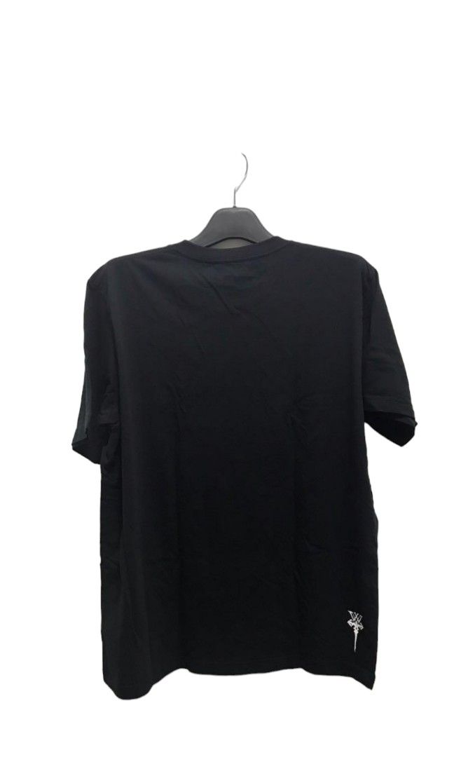 Uniqlo Final Fantasy XVI, Men's Fashion, Tops & Sets, Tshirts & Polo ...