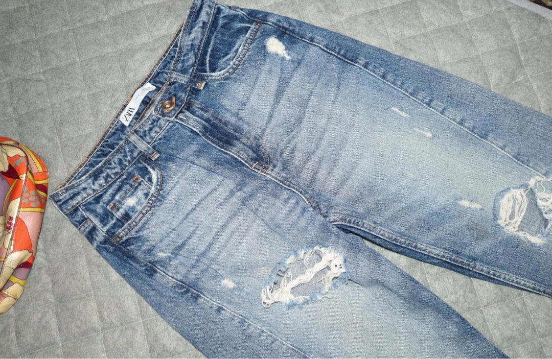 Zara Tattered Denim Pants, Women's Fashion, Bottoms, Jeans on Carousell