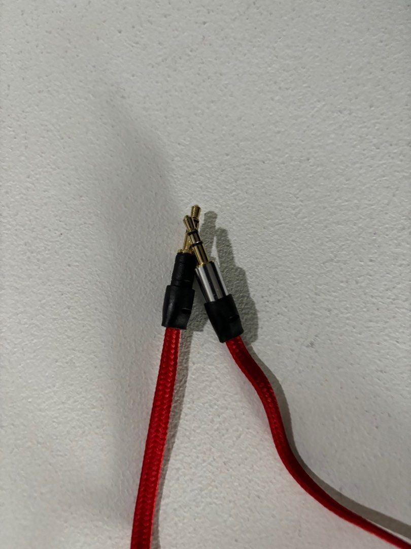 3.5mm male to male audi cable, Audio, Other Audio Equipment on Carousell