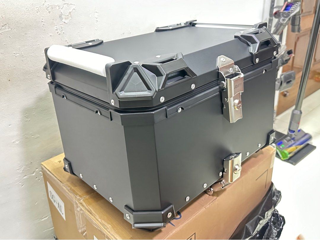 55l aluminium top box, Motorcycles, Motorcycle Accessories on Carousell