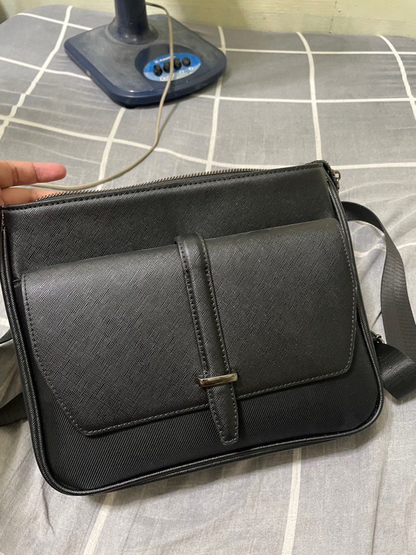 ALBERTO BAG, Men's Fashion, Bags, Sling Bags on Carousell