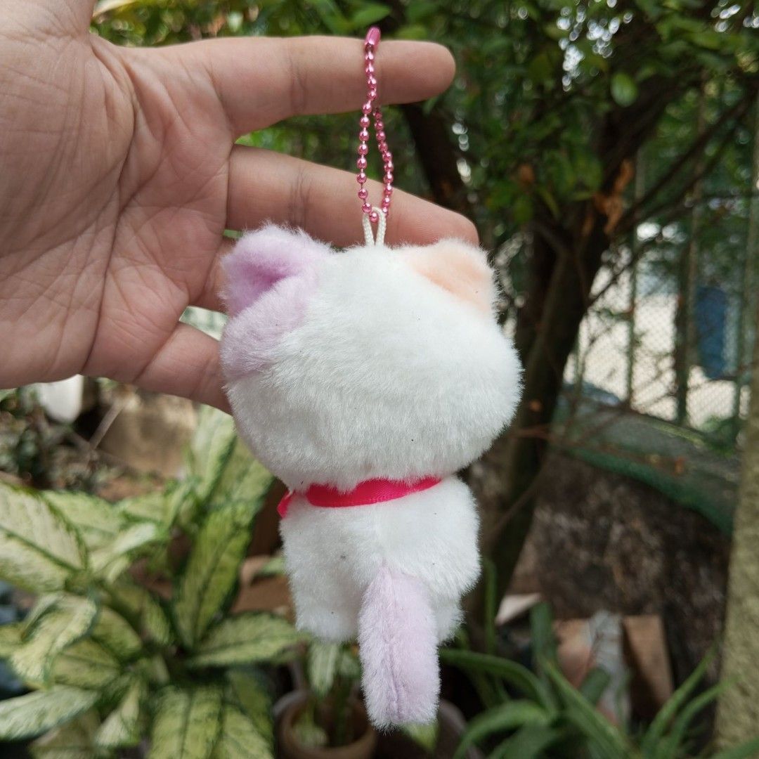 AMUSE Soft and Cute White Cat Plush Charm, Hobbies & Toys, Toys & Games ...