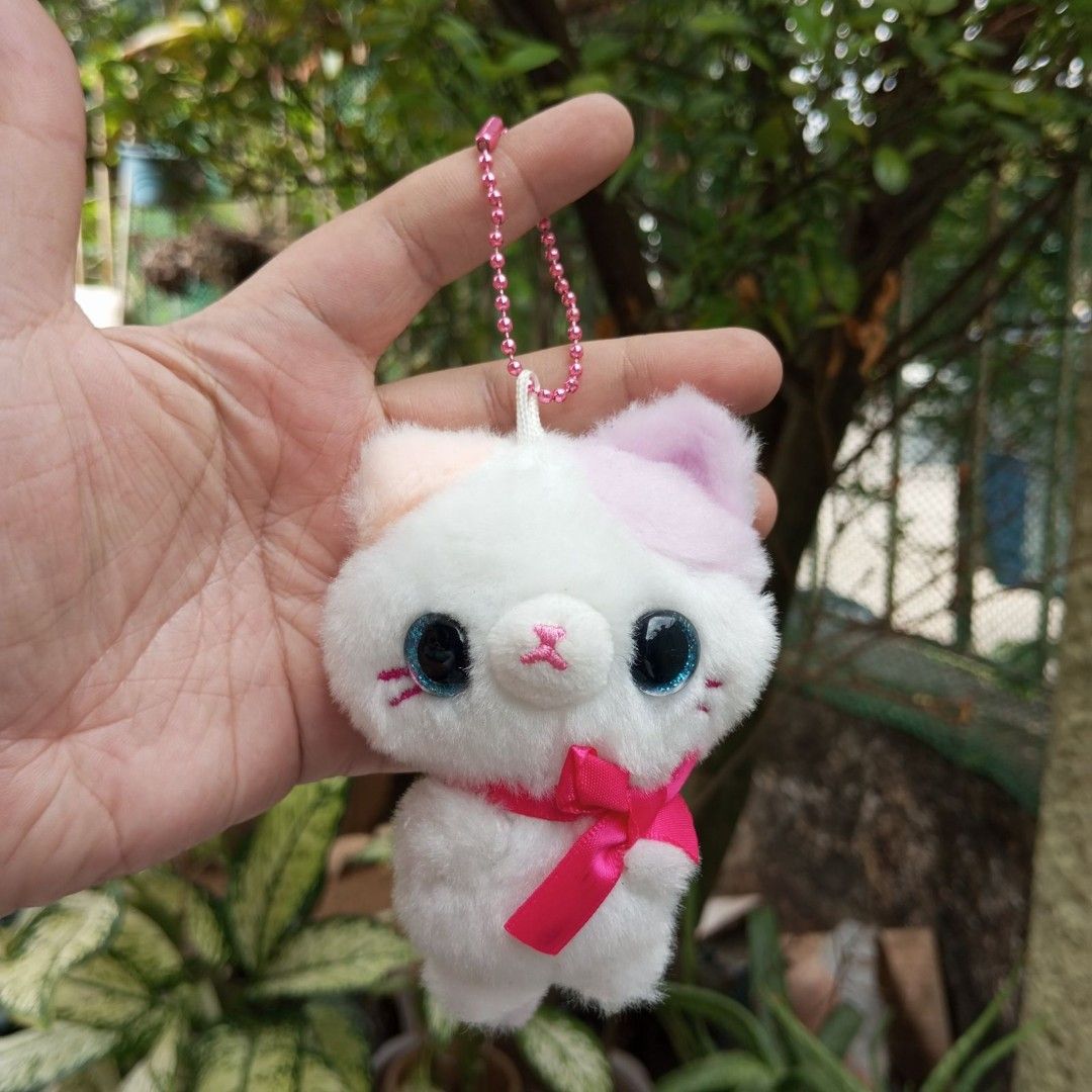 AMUSE Soft and Cute White Cat Plush Charm, Hobbies & Toys, Toys & Games ...