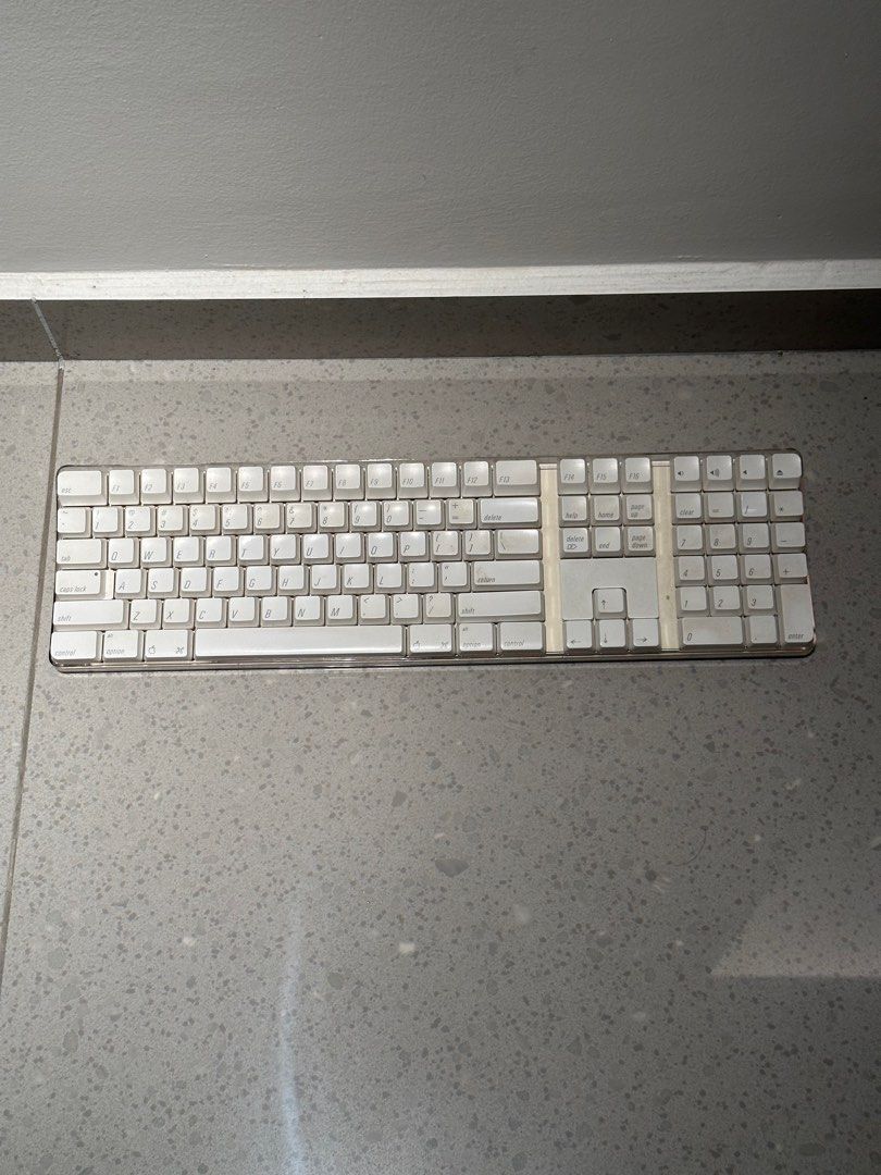 Apple Bluetooth Wireless Keyboard A1016, Computers & Tech, Parts ...