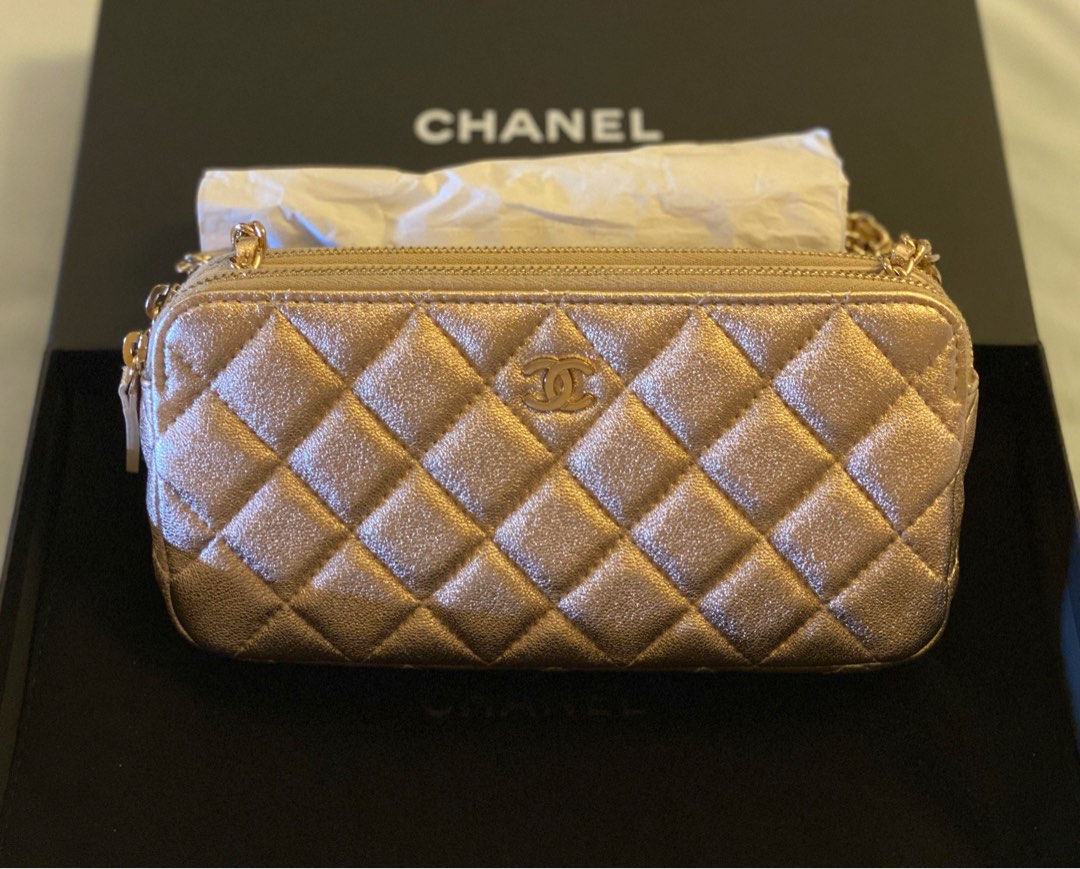 Authentic Chanel 21P Clutch Chain Gold LGHW, Luxury, Bags & Wallets on ...