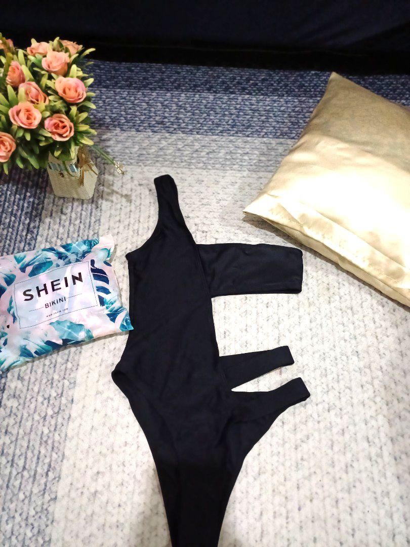 Brand new Shein one piece swimsuit, Women's Fashion, Swimwear, Bikinis ...