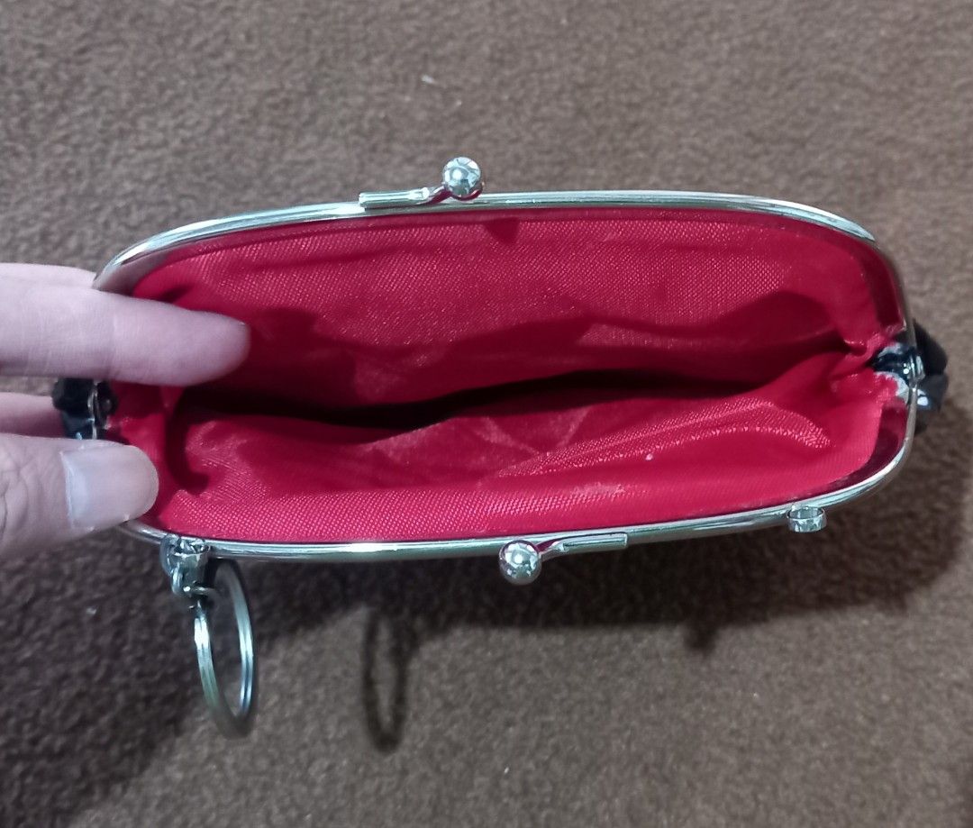 Clam Coin Purse, Women's Fashion, Bags & Wallets, Wallets & Card ...