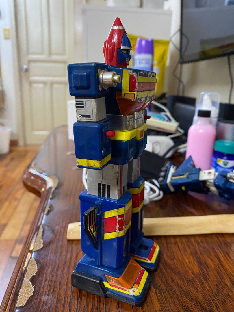 Dengeki Sentai Changeman Chogokin DX Change Robo Megazord Toy BANDAI ...