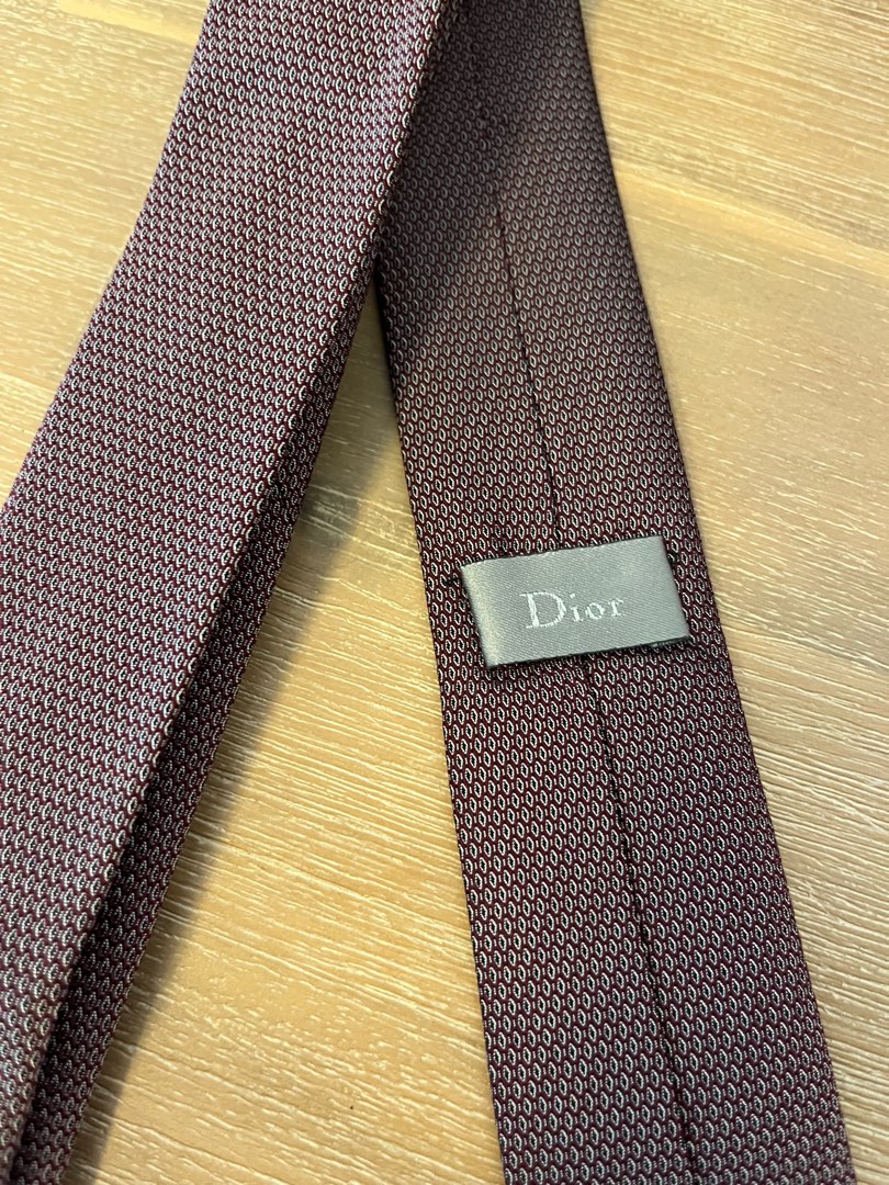 Dior slim tie - never worn, Men's Fashion, Watches & Accessories, Ties ...