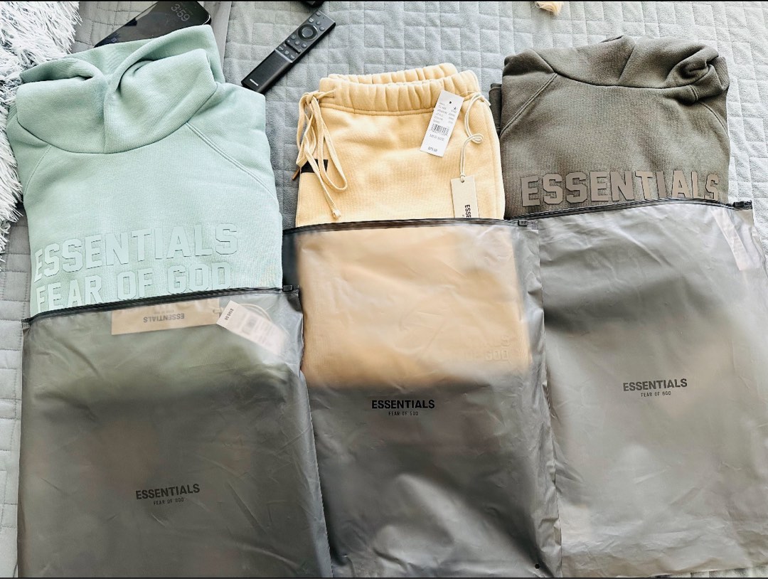 Essentials Fear of God, Men's Fashion, Activewear on Carousell