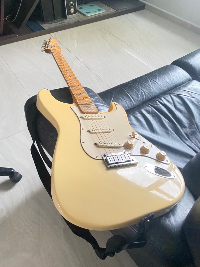 Fender American Standard 1990s, Hobbies & Toys, Music & Media, Musical ...