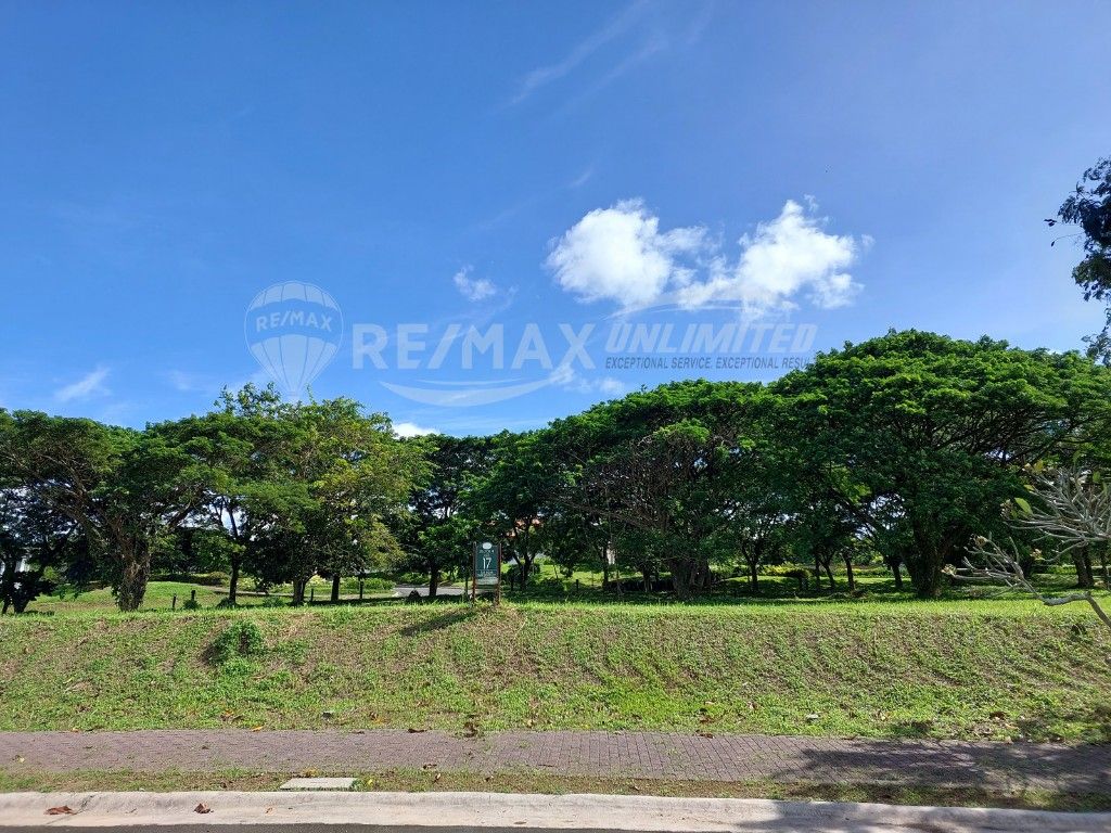 FOR SALE: Elaro Nuvali Lot, Property, For Sale, Lot on Carousell