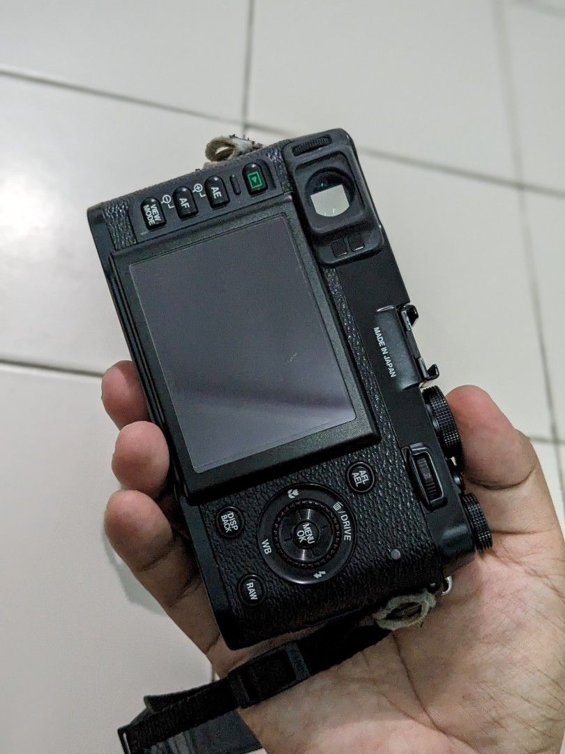Fujifilm x100 Black, Photography, Cameras on Carousell