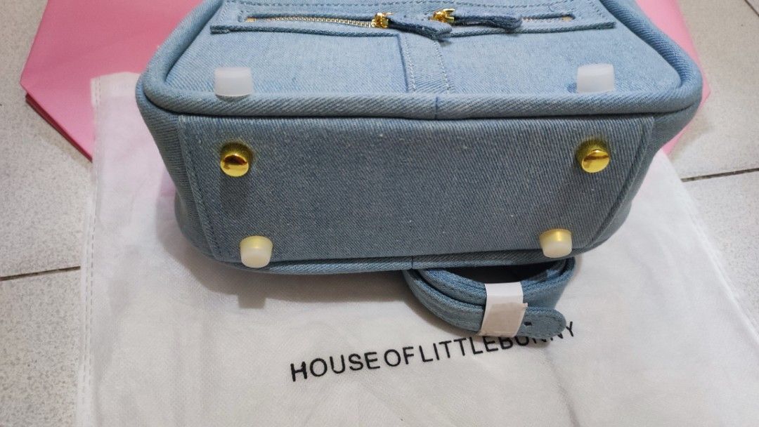 HOLB Zippy Jeans 22 cm (Denim), Women's Fashion, Bags & Wallets, Cross ...