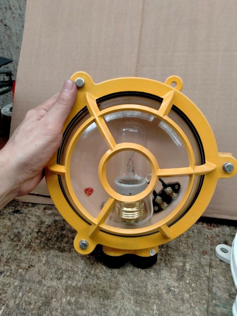 IMPA 792066 - Marine Watertight Work Light Pendant Light Wall Light ...