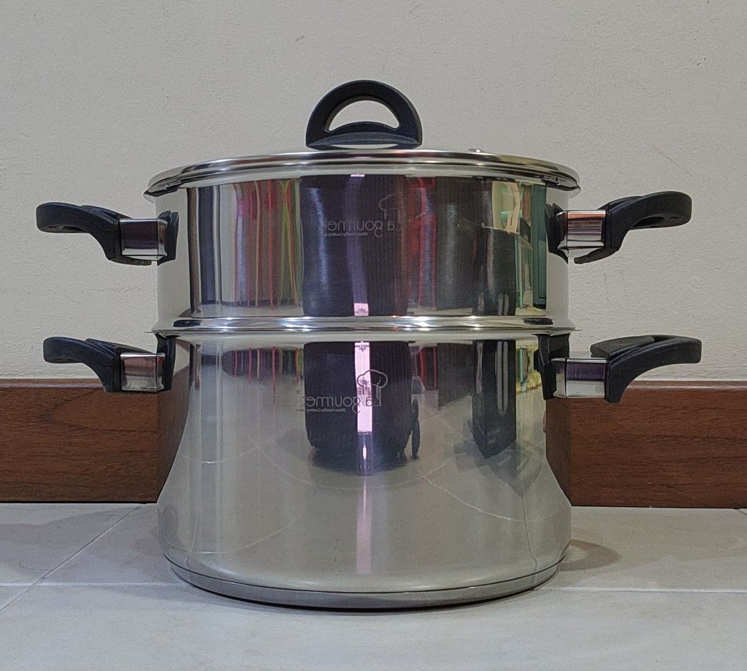 La Gourmet Pot with Steamer, Furniture & Home Living, Kitchenware ...