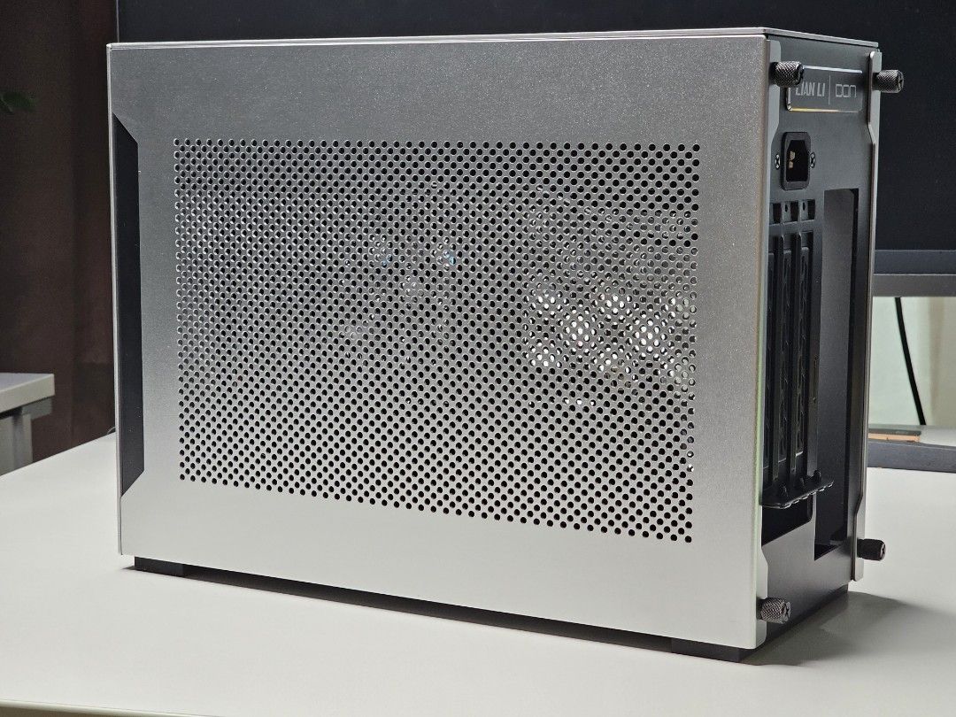 Lian Li / DAN A4-H2O SFF Case, Computers & Tech, Parts & Accessories ...