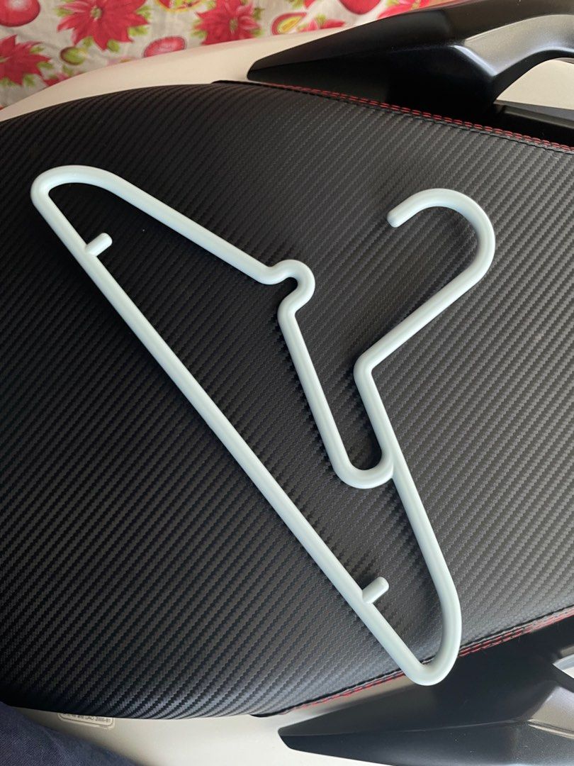 Miniso kids hanger, Babies & Kids, Baby Nursery & Kids Furniture, Kids ...