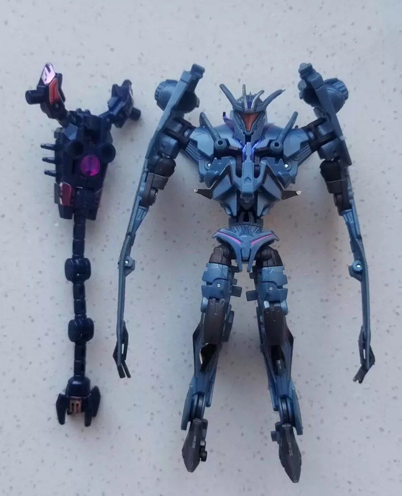 Pre order Original Soundwave transformers prime deluxe Japan Takara ...