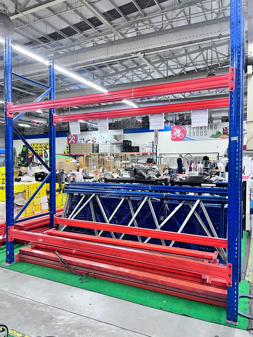 pallet racking set, Commercial & Industrial, Construction & Building ...