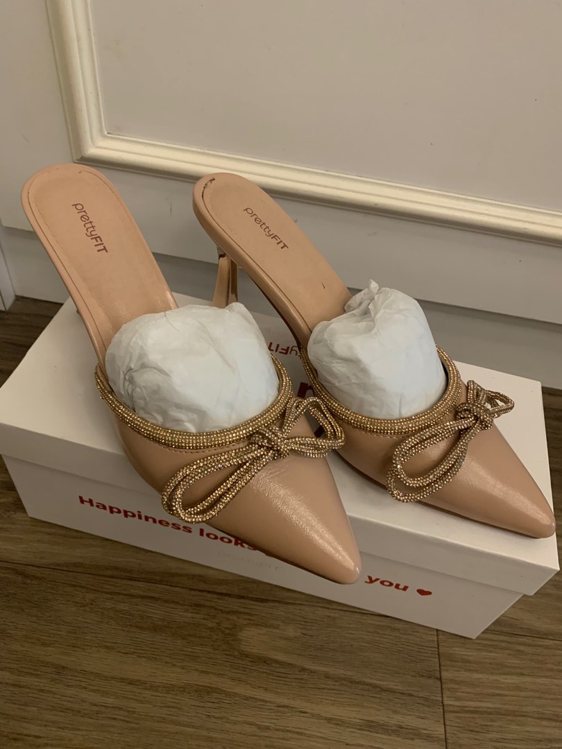 Pazzion Mules, Women's Fashion, Footwear, Heels on Carousell