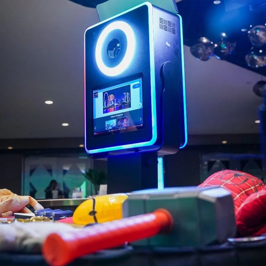 Photobooth | Roving Photography with Instant Print | Roving Photography ...