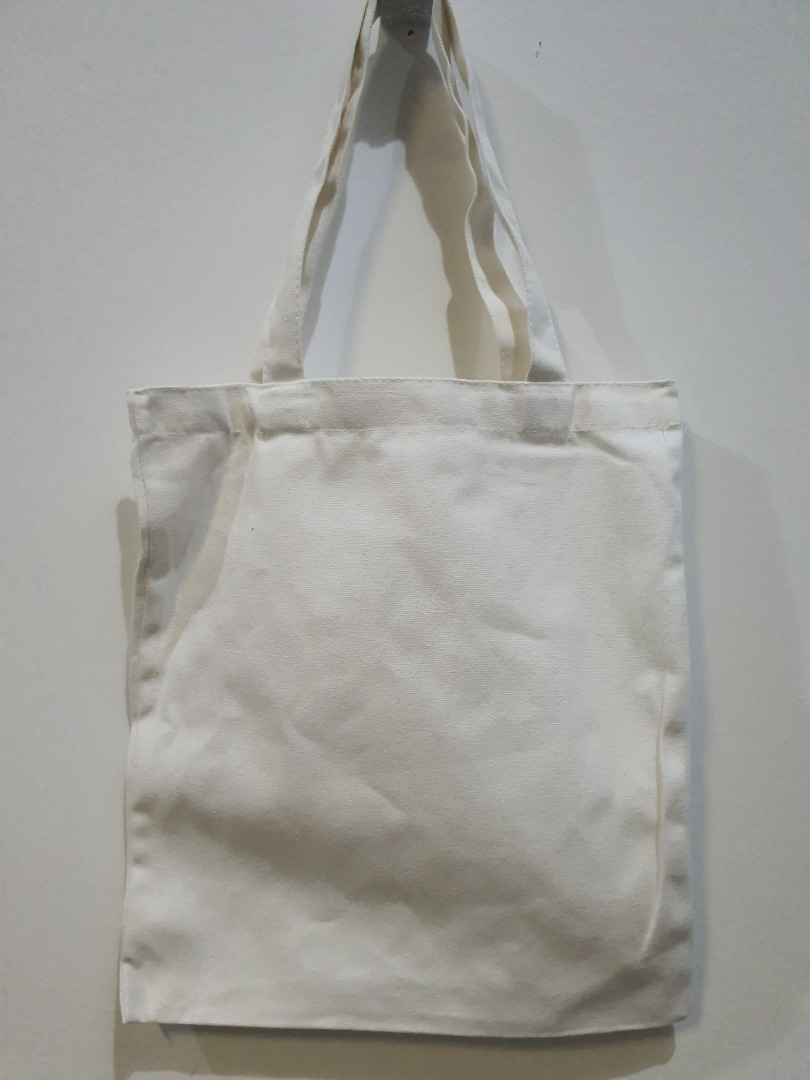 Plain Tote Bag, Women's Fashion, Bags & Wallets, Tote Bags on Carousell