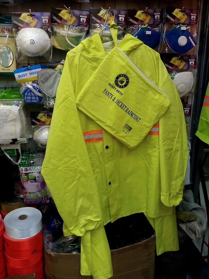 Raincoat omaga, Women's Fashion, Coats, Jackets and Outerwear on Carousell