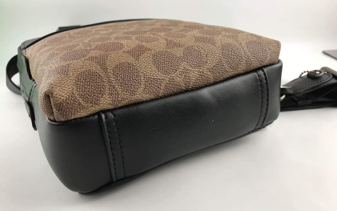 Sale⭐ coach gotham pack signature canvas, Luxury, Bags & Wallets on ...