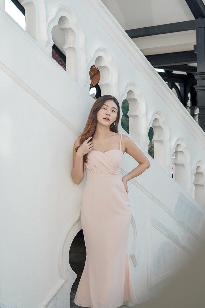 Shayna Maxi Dress 6.0 in Powder Blush, Women's Fashion, Dresses & Sets ...