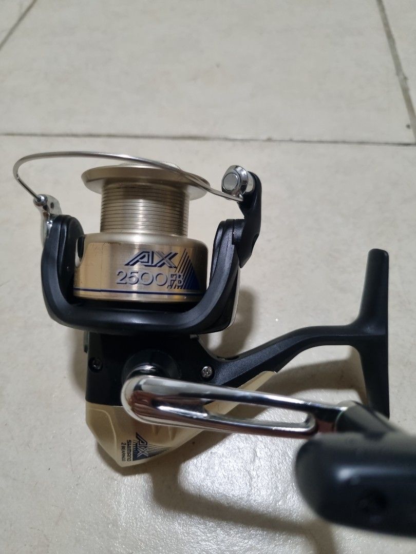 Shimano reel 2500, (spinning, rod fishing, jigging, luring, ajing. Not ...