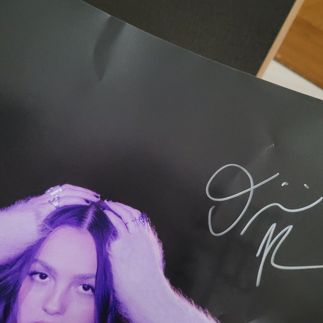SIGNED GUTS - Olivia Rodrigo Vinyl, Hobbies & Toys, Music & Media ...